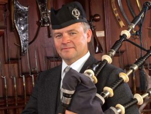 Stuart Liddell MBE: Inveraray piper receives award in King’s 2023 New ...