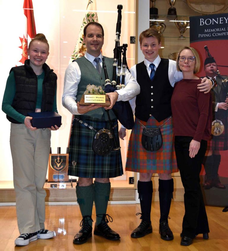 Alan Bevan wins 2023 Boney Invitational – pipes|drums