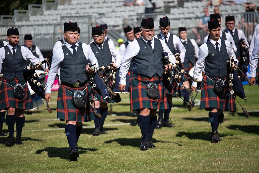 Doug MacRae retires as P-M of 78th Fraser Highlanders – pipes|drums