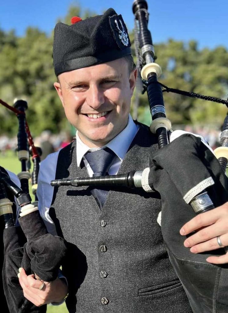 Artificial Intelligence in competitive piping and drumming: a panel ...