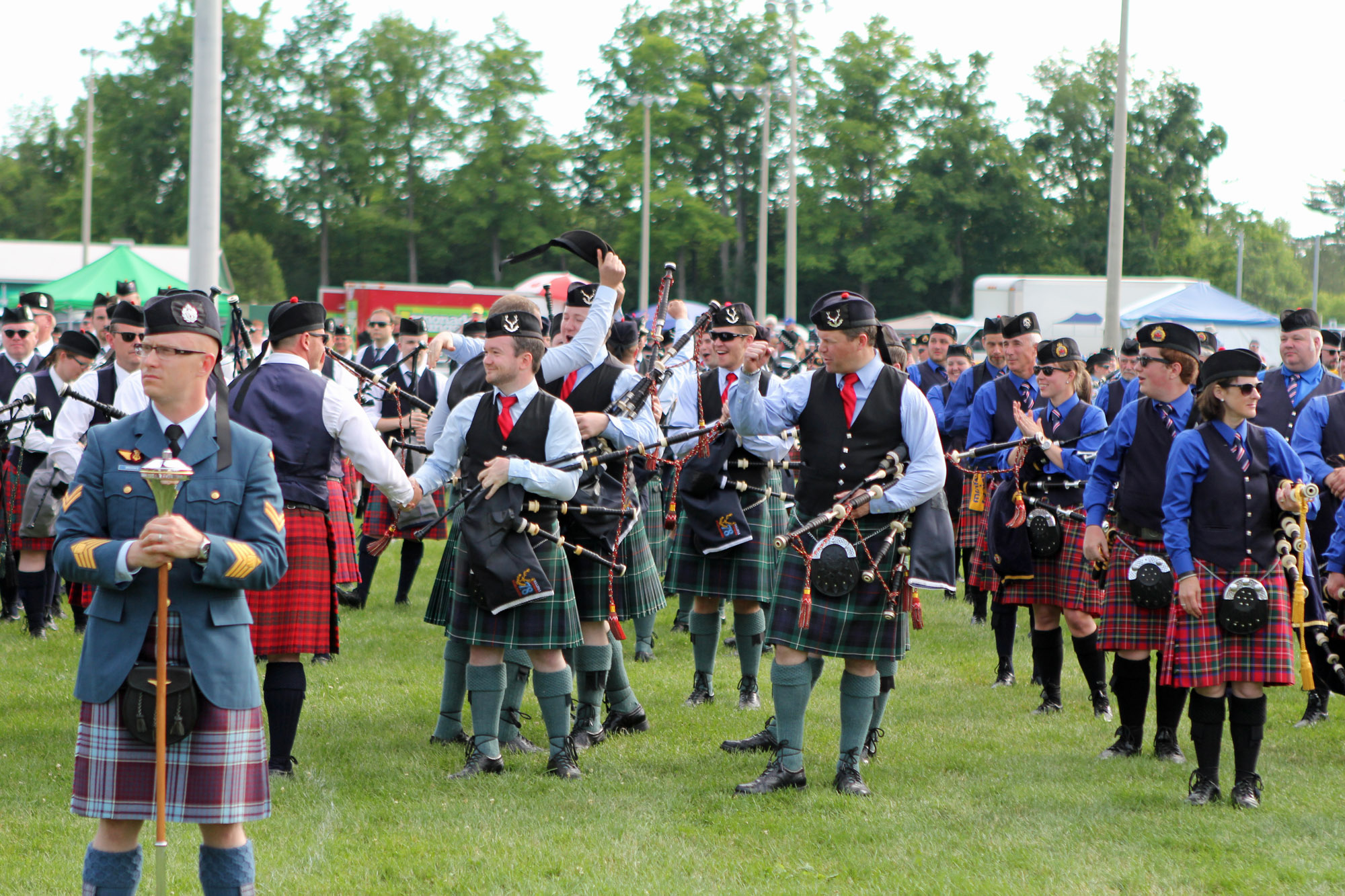 Video: 78th Highlanders (Halifax Citadel) take Georgetown | pipes|drums